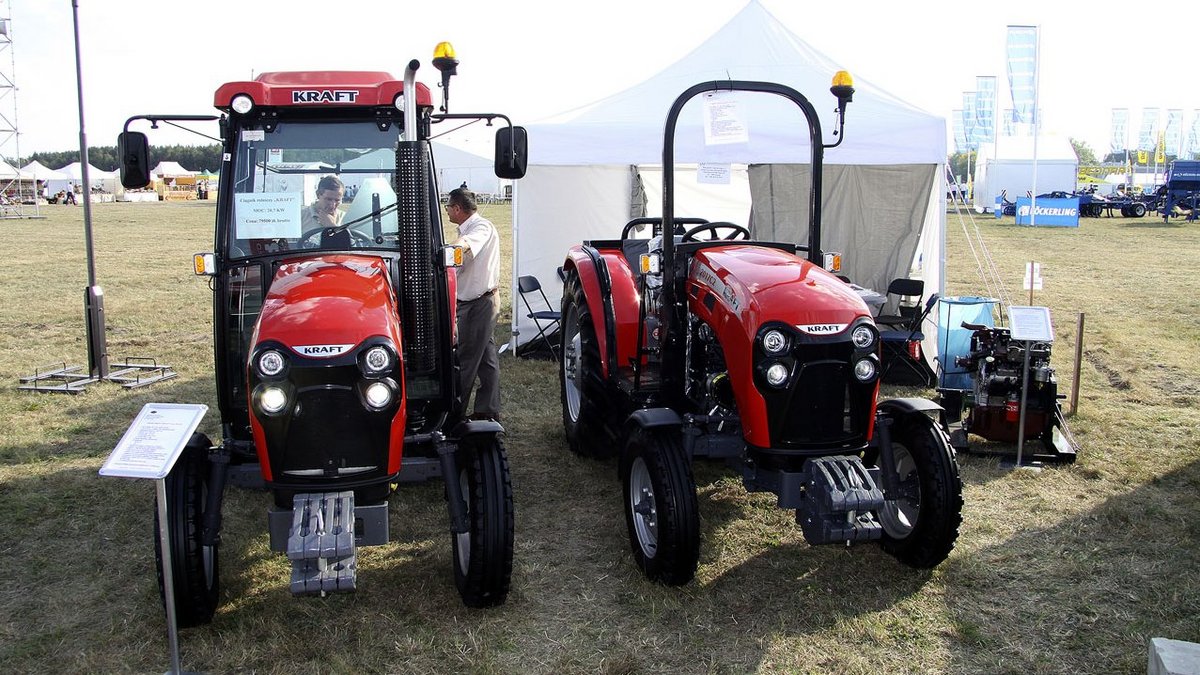 Krawiec Traktor - Ciągniki z Czarnolasu | atr express